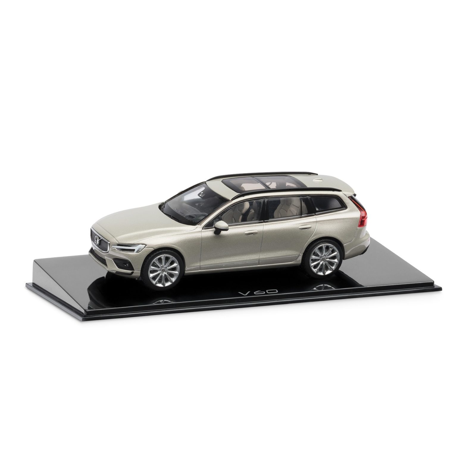 Volvo V60 Birch Light – E-commerce Volvo Lifestyle Collection